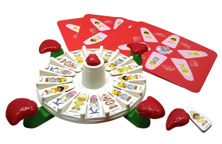 Strawberry Shortcake Berry-Go-Round from Parker Brothers (1981) | Toy Tales